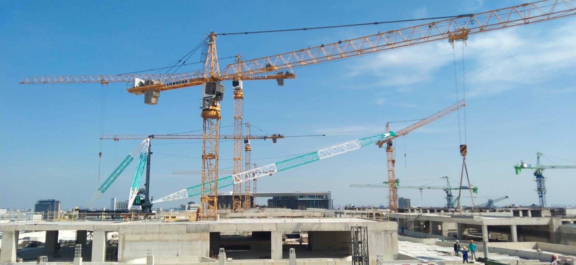 งานรื้อถอน Tower Craneโดยใช้ Derrick Crane 15T 33M-โครงการ ศูนย์ราชการ ...